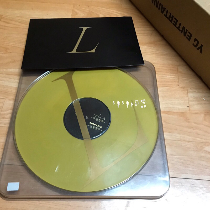 BLACKPINK lisa金膠 LISA LP 黑膠 金膠 限量版 lisa黑膠 lisaLP Lalisa 黑膠唱片 | 蝦皮購物