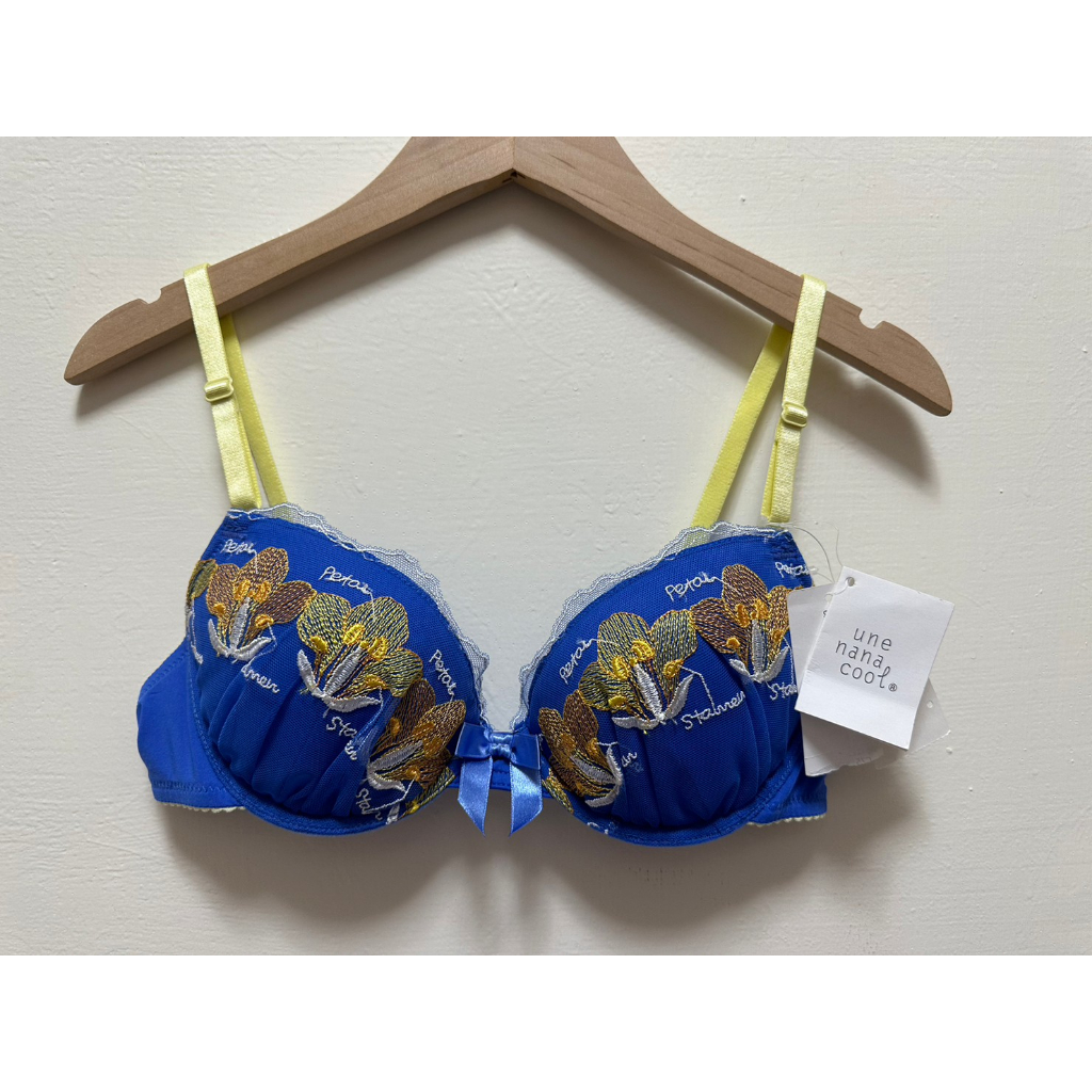 華歌爾 une nana cool 內衣 少女 簡單款 日本系 尺碼C75 包覆提托 75C 藍色 蝴蝶結 禮物 高中生 | 蝦皮購物
