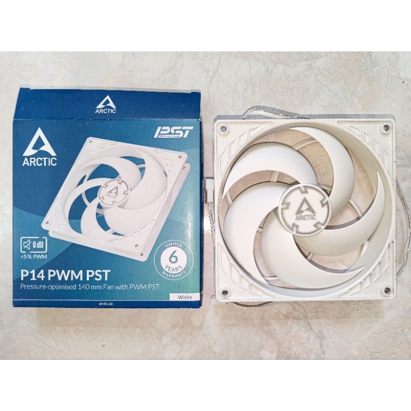 Arctic P14 PWM PST 白色稀少 風扇 近全新 14公分 140mm 140 | 蝦皮購物