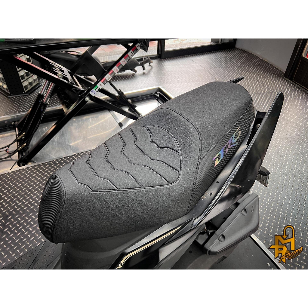御前二輪機車精品 MTRT坐墊 機車坐墊 DRG 158 六期 七期 開模 麂皮沙發款 夜光版 | 蝦皮購物