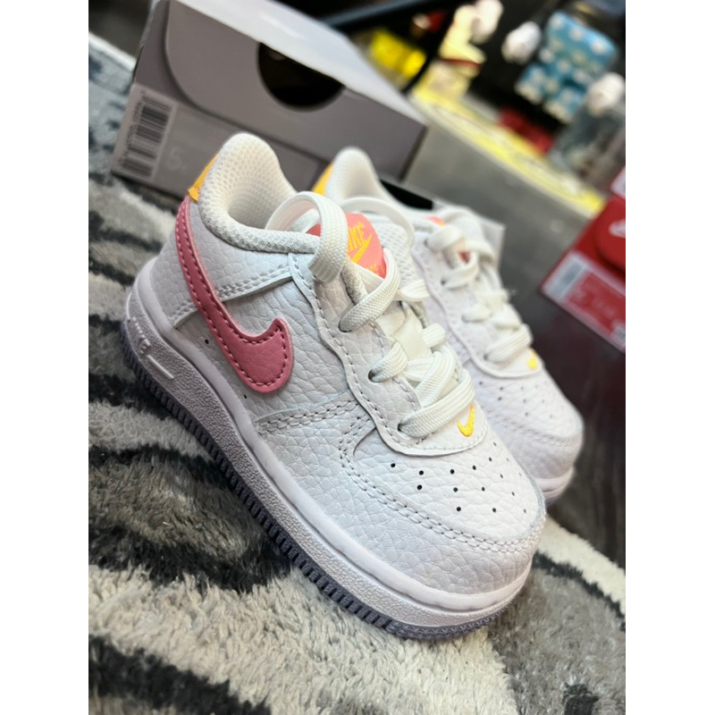 BLS • 小童鞋、中童 Nike Air Force 1 白粉 粉勾 AF1 童鞋 FJ3486-100 FJ3484 | 蝦皮購物