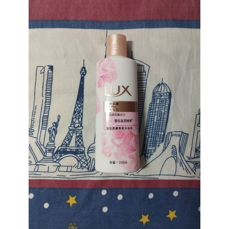 Lux 麗仕 淡雅香氛 柔膚香氛沐浴乳 200ml | 蝦皮購物