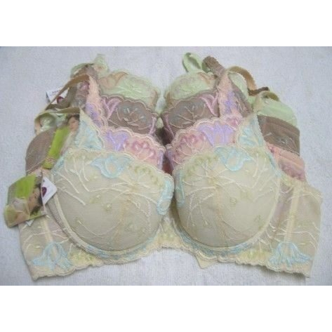 【曼黛瑪璉】峰花嬉悅內衣【R8201】75B,75C,80B,80C,80D,85B,85C,85D,90D | 蝦皮購物