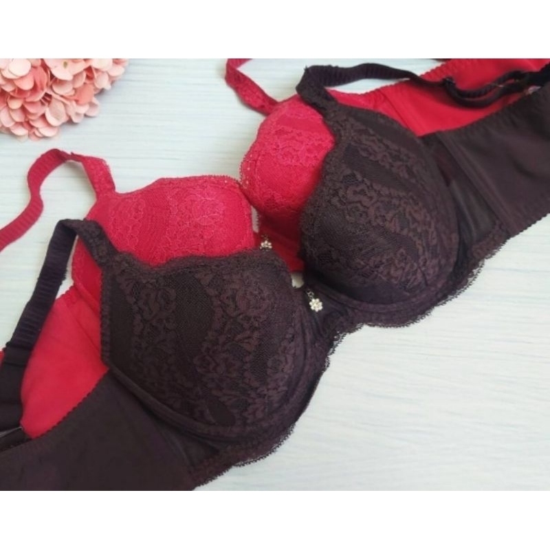 華歌爾 完美深V 薄襯 渾圓美胸 蕾絲包覆內衣 85B＊38B／80C＊36C／80B＊36B | 蝦皮購物