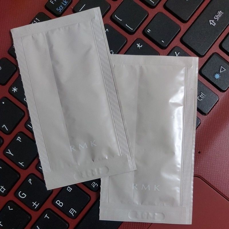 新品 RMK 持妝凝膠粉霜 1g 色號101 102 呈現"清透霧光美" 專櫃現貨 小樣 快速出貨 | 蝦皮購物
