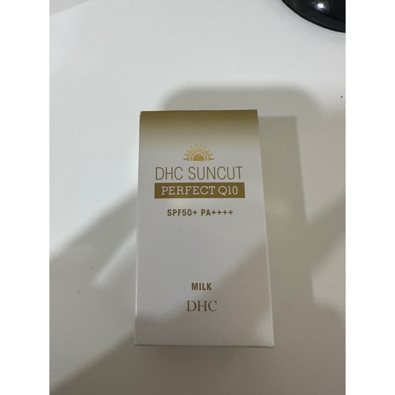 DHC 金靚白水亮防曬乳 SPF50+ PA++++ | 蝦皮購物
