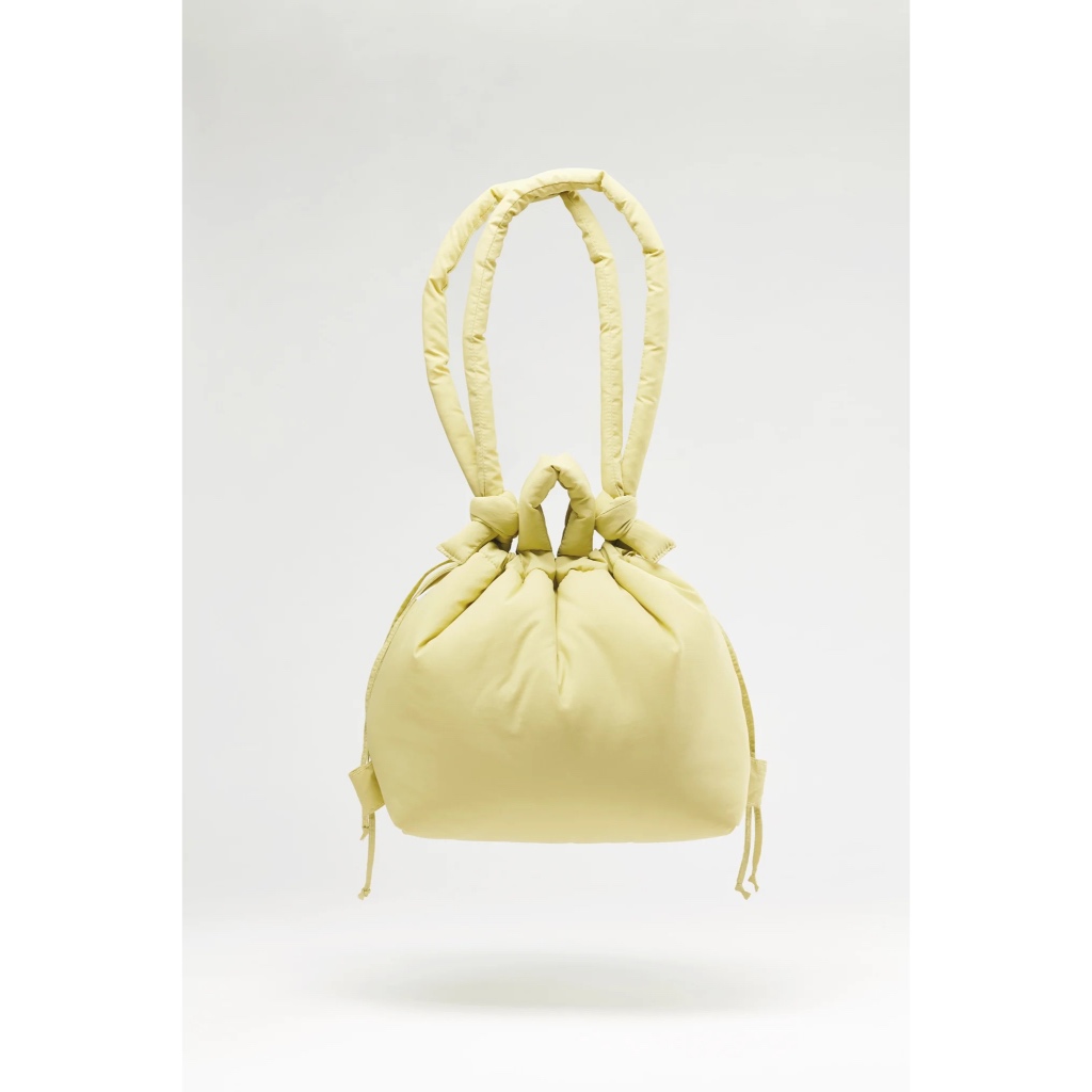 🇪🇸【ÖLEND】西班牙 OLEND ONA SOFT BAG｜空氣包｜雲朵包｜枕頭包｜防潑水｜筆電包｜媽媽包｜後背包 | 蝦皮購物