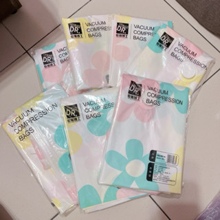 台灣現貨特價 真空壓縮袋 花漾加厚款 衣物 棉被收納 真空收納袋 抽氣筒 Coobuy | 蝦皮購物