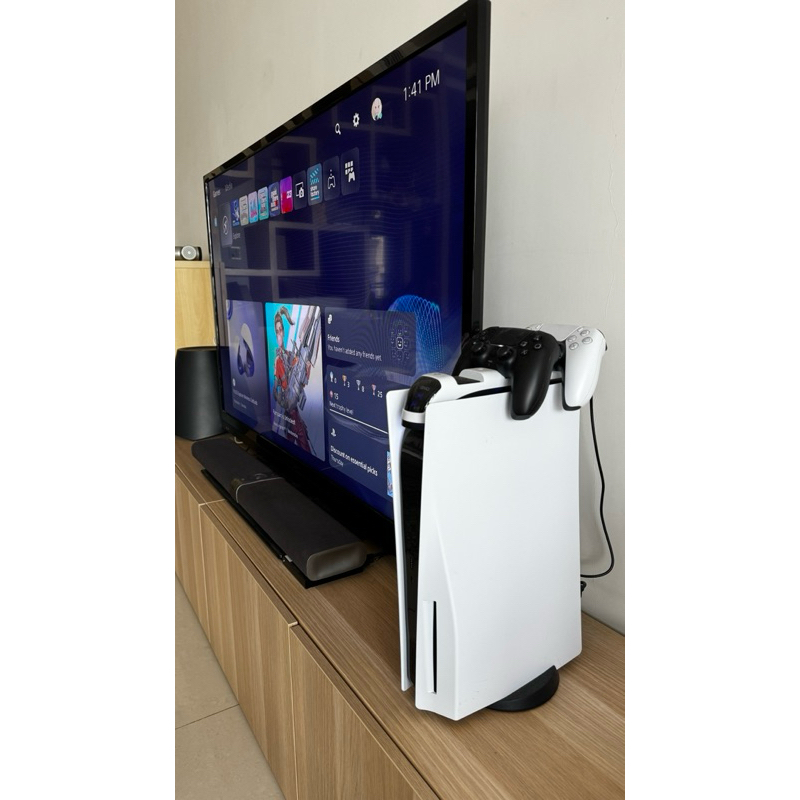 PS5主機光碟版.. 二手… 附價值$3000配件！ | 蝦皮購物