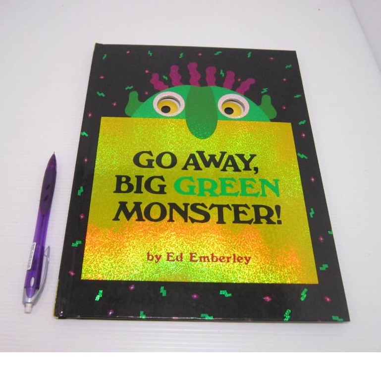 「二手書」Go Away, Big Green Monster! by Ed Emberley 走開，綠色大怪物！ | 蝦皮購物