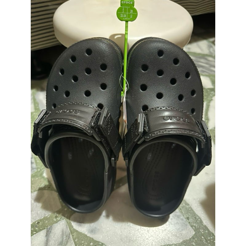 Crocs 卡駱馳 (童鞋) 經典大童渦輪克駱格-208774-001-J2 | 蝦皮購物