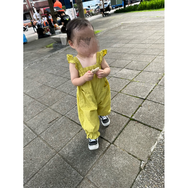 [二手]黃綠色女寶連身褲（月齡：1-2Y)(尺寸：90cm女寶） | 蝦皮購物