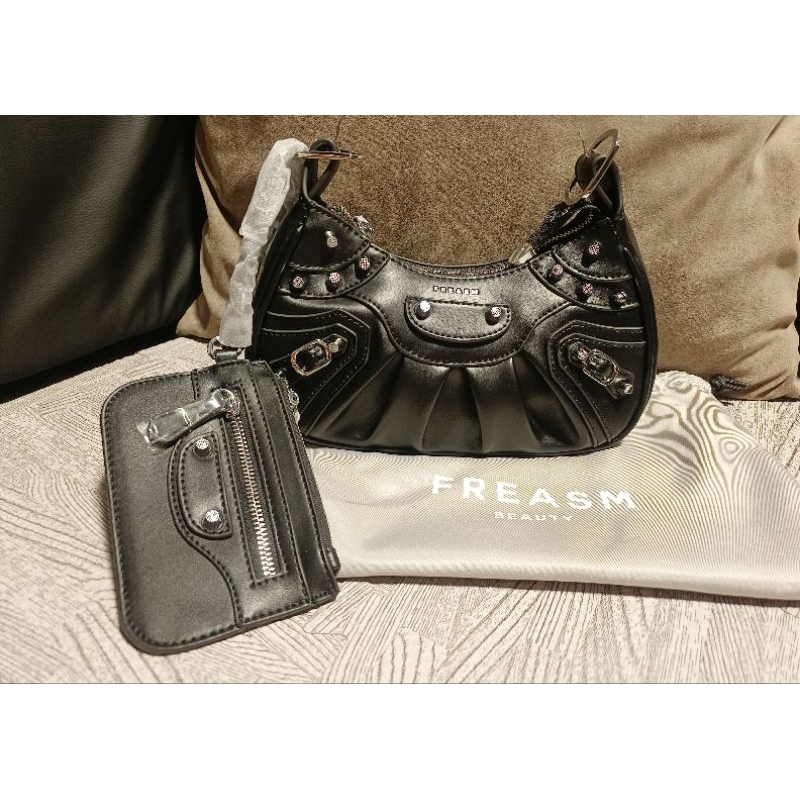 菲翎絲FREASM卯釘個性機車包-經典黑 | 蝦皮購物