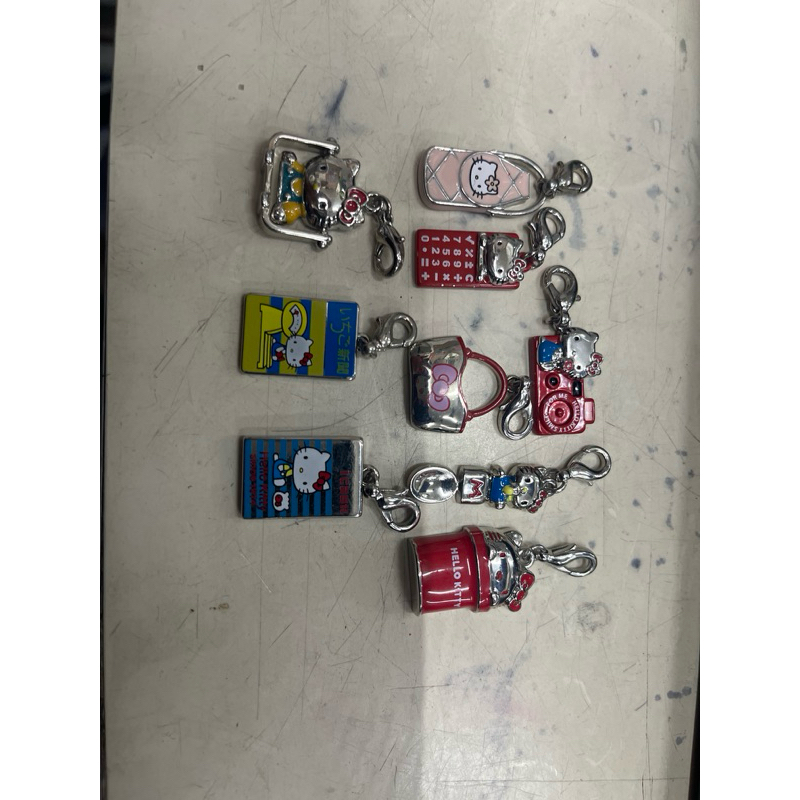 7- ELEVEN x HELLO KITTY 經典吊飾 9入 | 蝦皮購物
