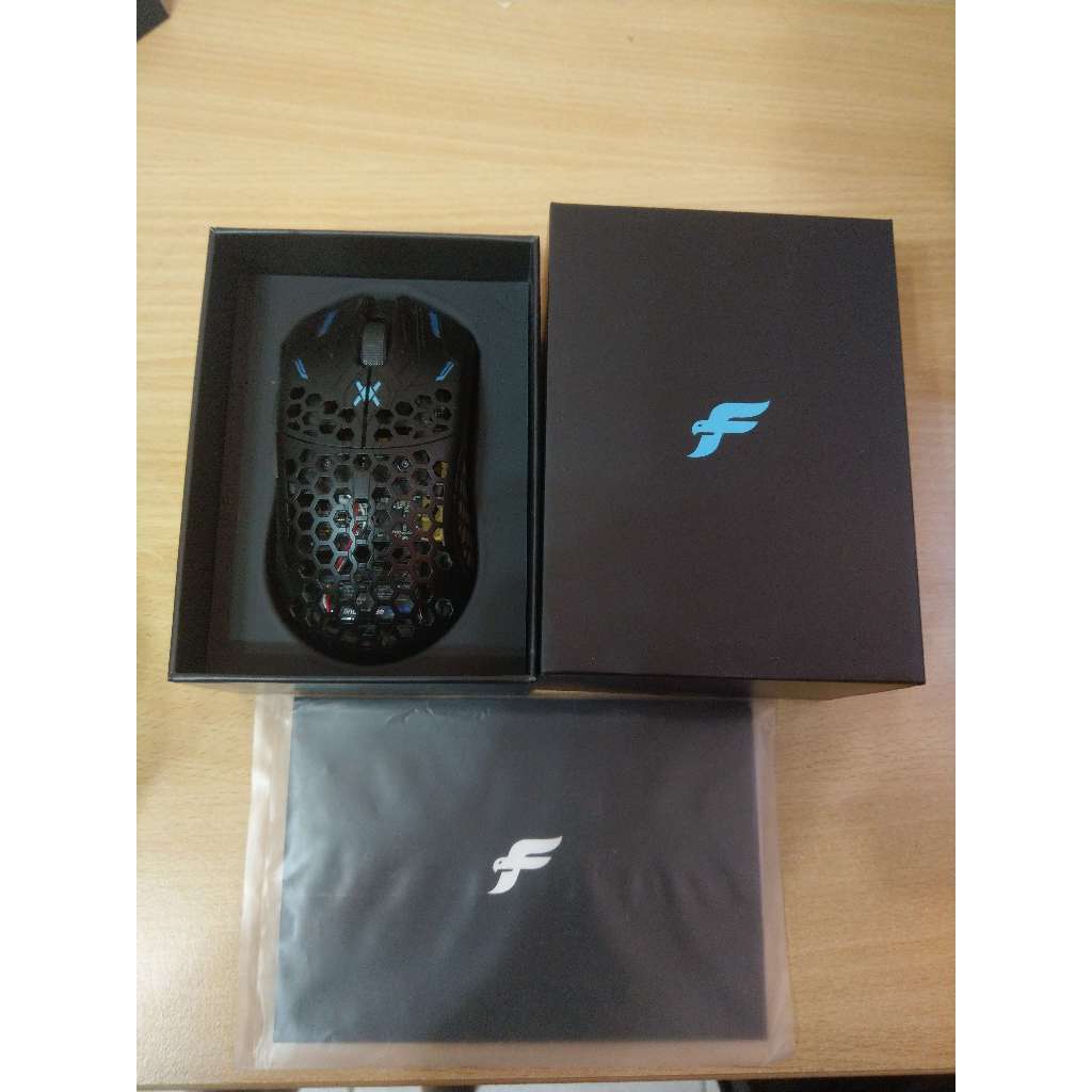 Finalmouse ultralightx phantom 中號現貨 附原廠ultralightX專用鼠貼 | 蝦皮購物