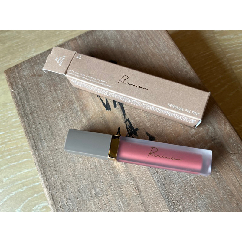 現貨 🇯🇵 Ririmew 水光持色唇釉 👄超保濕 唇彩 SENSUAL FIX TINT 06 Pink Butter | 蝦皮購物
