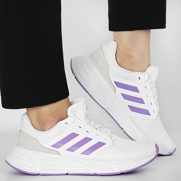 琳~ ADIDAS 女慢跑鞋 Galaxy 6 運動鞋 台灣公司貨 現貨 止滑 透氣 HP2415 原價2290 白紫 | 蝦皮購物