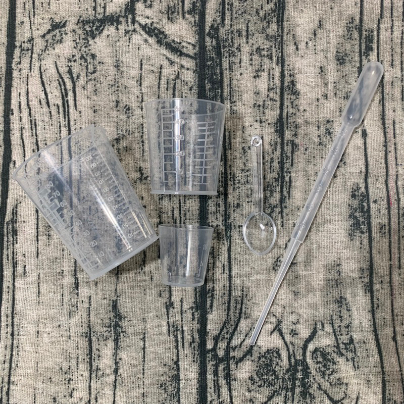 現貨【590超取免運】塑膠量杯PP材質100cc*3cc吸管1克小匙 | 蝦皮購物
