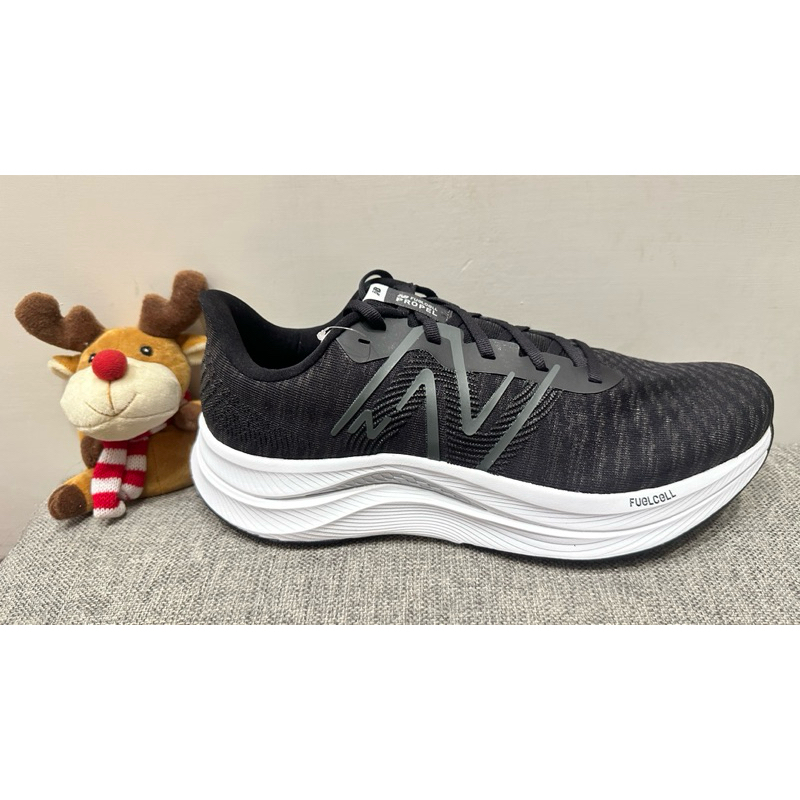 T027全新庫存零碼出清New balance 透氣 US10.5 寬楦 28.5cm MFCPRLB4 | 蝦皮購物
