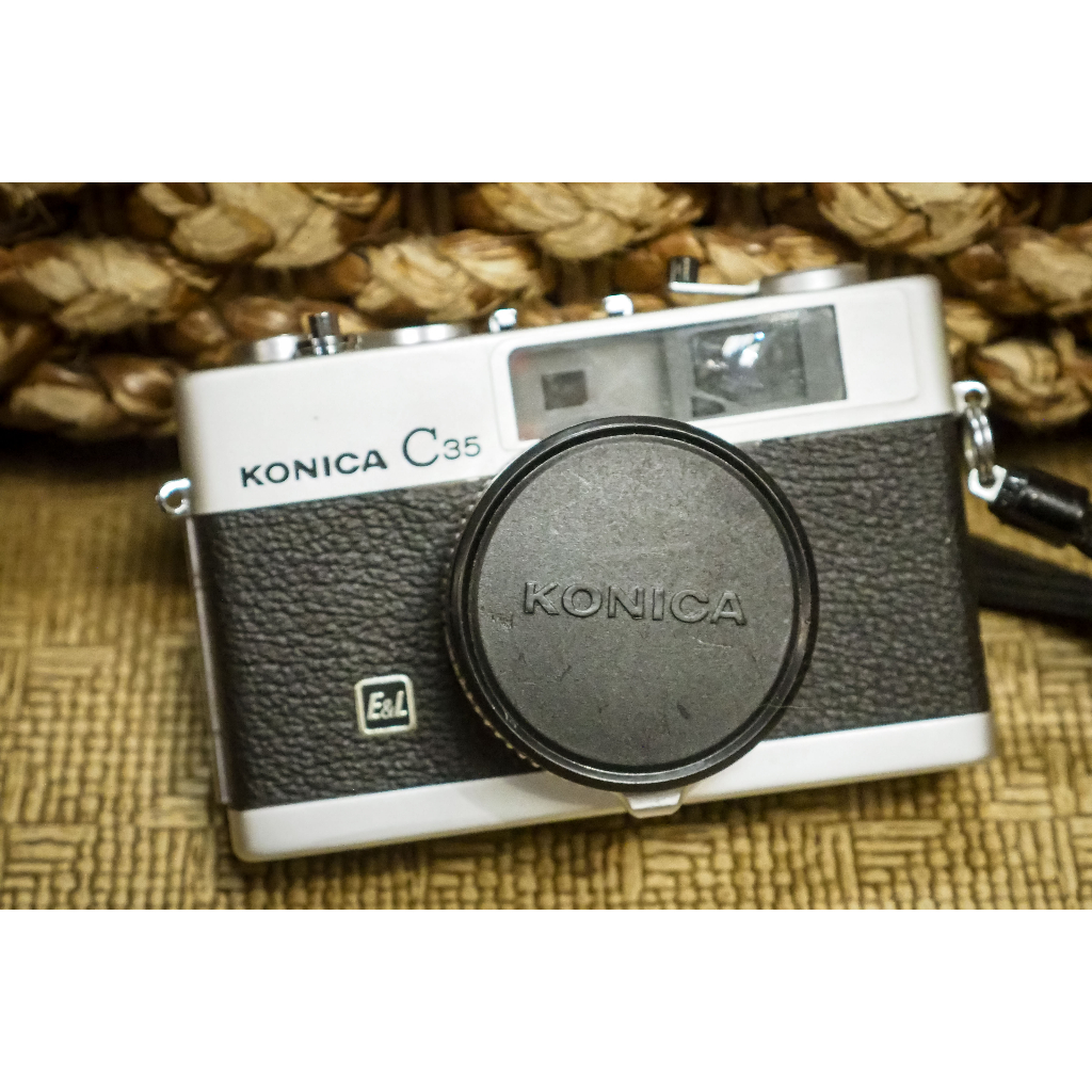 konica C35 EL 38mm f2.8 含原廠皮套 鏡頭蓋 估距對焦 手動過片 復古相機 af ef | 蝦皮購物