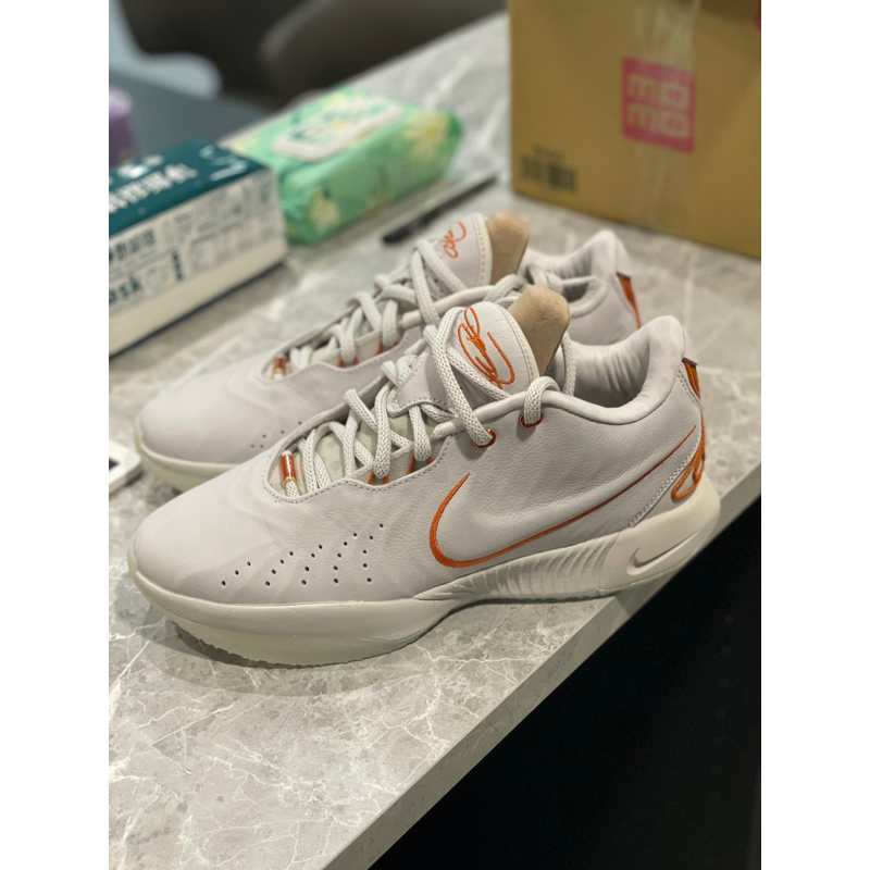 Lebron James XXI LBJ 21 珍珠 全新9、9.5號 | 蝦皮購物