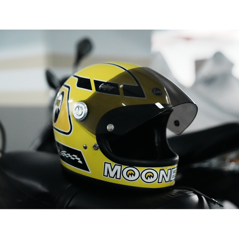 【已售出】MOONEYES X GALLOP TRACK SAFETY HELMET 樂高帽 | 蝦皮購物