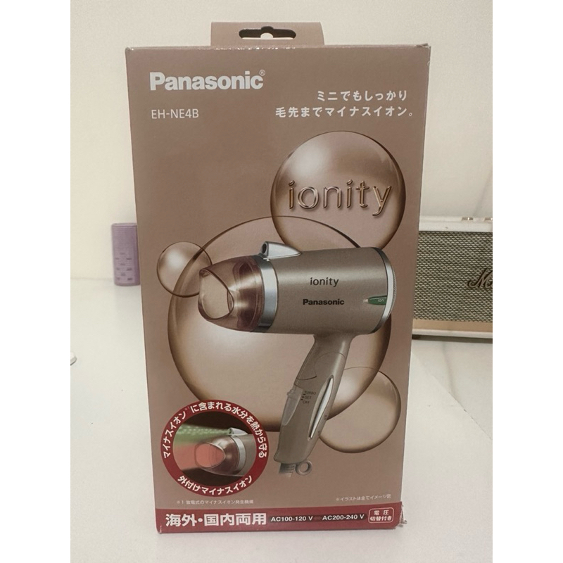 二手/日本 Panasonic 國際牌 負離子 吹風機 美髮 折疊 好攜帶 靜電抑制 國際電壓 金 EH-NE4B | 蝦皮購物