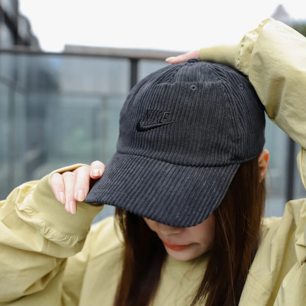 Nike 燈芯絨 電繡logo 黑色 老帽 FB5375-010 現貨 | 蝦皮購物