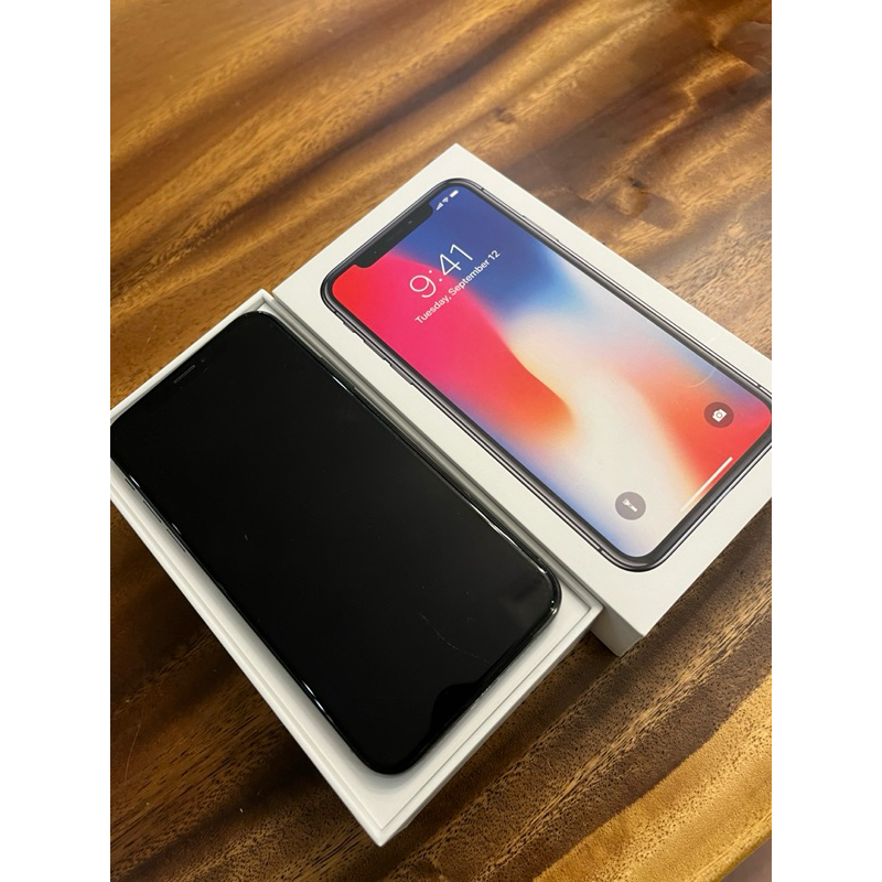 iPhone x 64g 功能正常 外觀如圖。(請先聊聊，切勿自行下單） | 蝦皮購物