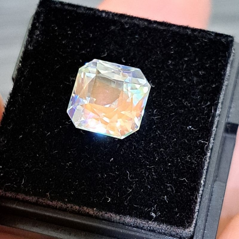 馬達加斯加無燒刻面彩虹月光石裸石3.58ct方形切割，正面虹光玻璃體，閃亮乾淨無暇 | 蝦皮購物