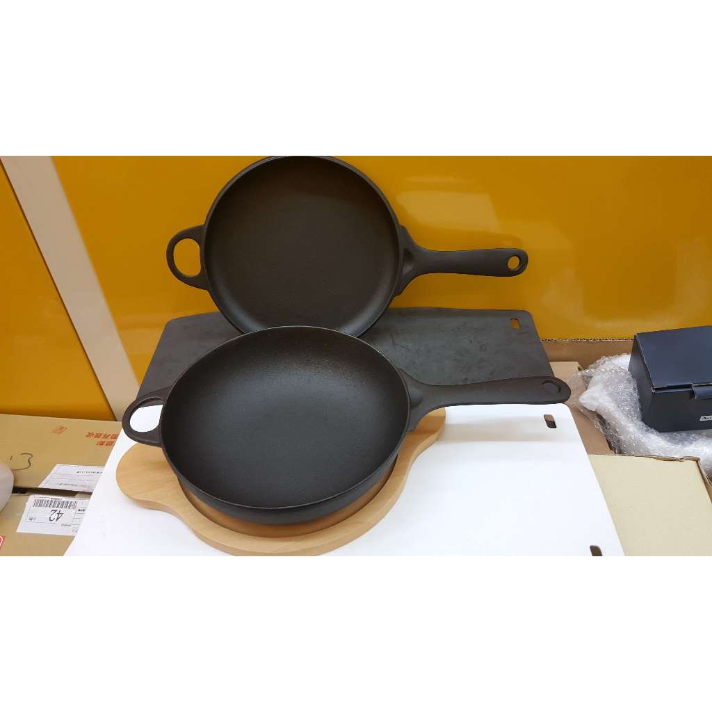 @第86箱 全新 日本製 oigen 盛榮堂 南部鐵器 22cm F-315 鑄鐵鍋/附木盤萬能單手鍋烤盤荷蘭鍋平底鍋 | 蝦皮購物