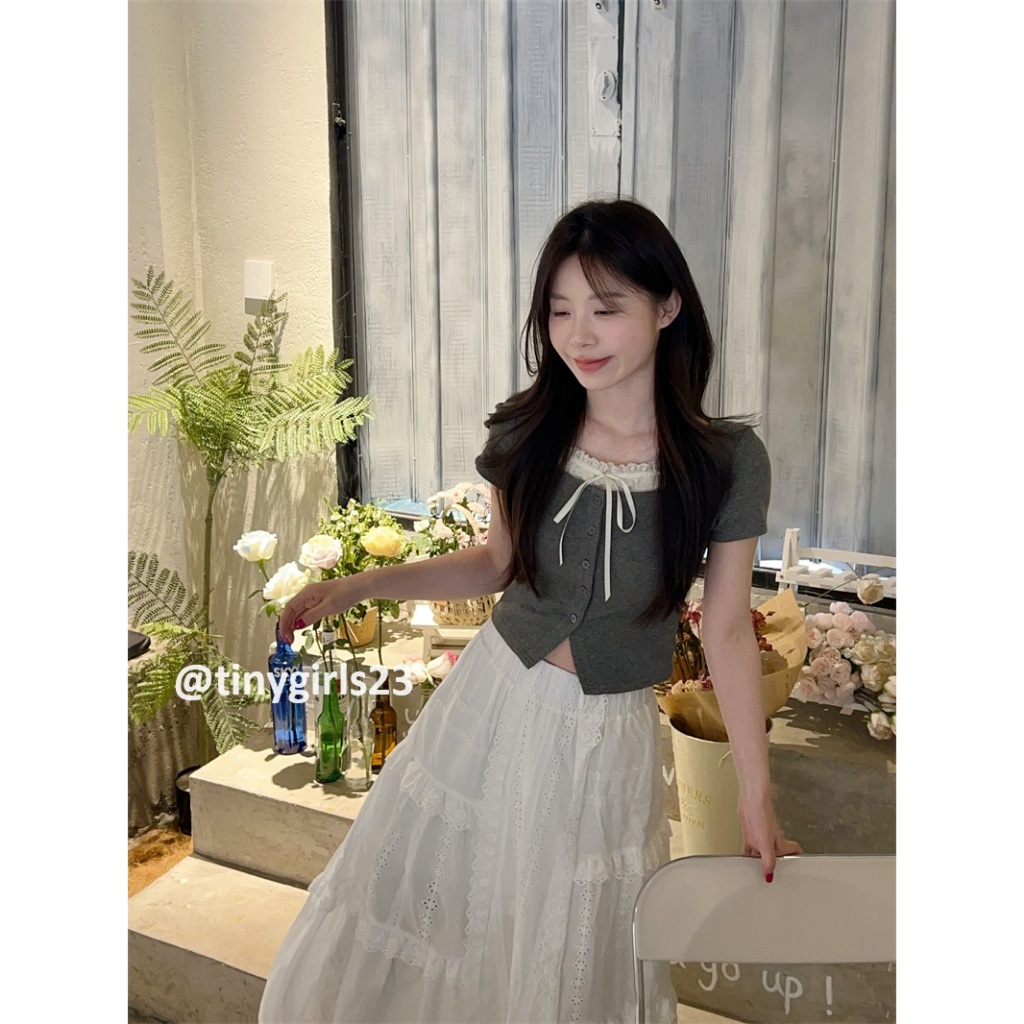 Q213 現貨/韓系/芭蕾風/小純慾/單排扣/短款/短版上衣/灰色/修身T恤/短袖上衣/蕾絲上衣 | 蝦皮購物