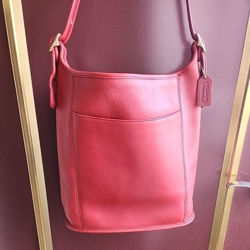 《Old COACH》 Vintage COACH 9060 Slim Duffle Bag紅色古董肩背包 | 蝦皮購物