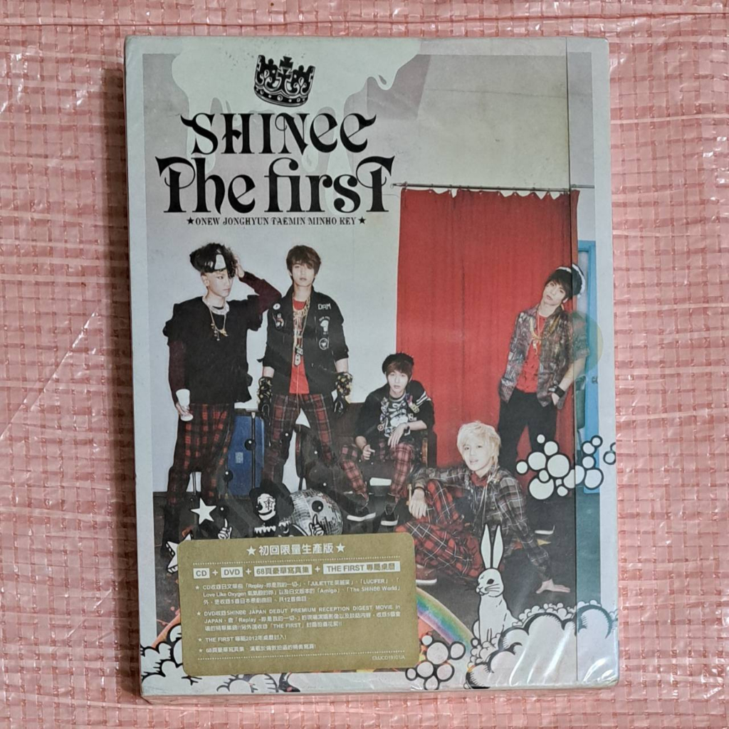 全新未拆 SHINee The First 絕版台壓 初回限量生產版 CD+DVD+寫真集+桌曆 附側標/說明標貼 | 蝦皮購物