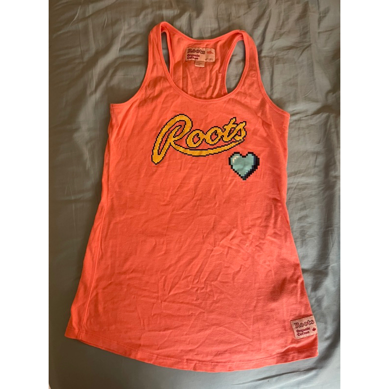Roots挖背背心 正品XS號S號 / FILA馬卡龍色風衣外套 /正韓碎花洋裝 | 蝦皮購物