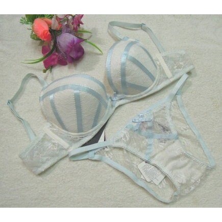 【奧黛莉~Laguna Moon】深V爆乳款內衣【3492】~65B,65C,70B,70C,75B,75C~日本製 | 蝦皮購物