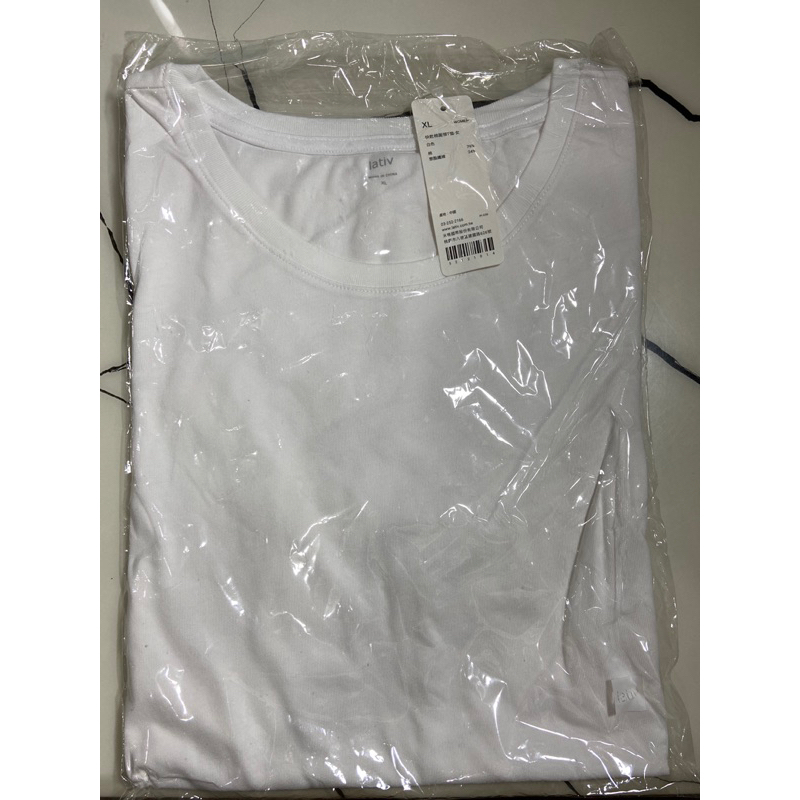 lativ 白色未拆封XL圓領快乾棉短袖 | 蝦皮購物
