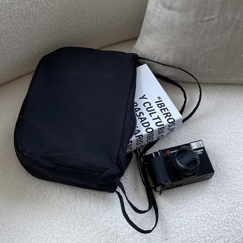 mucu and ebony mellow shoulder bag 雙肩帶 側背包 - Black | 蝦皮購物