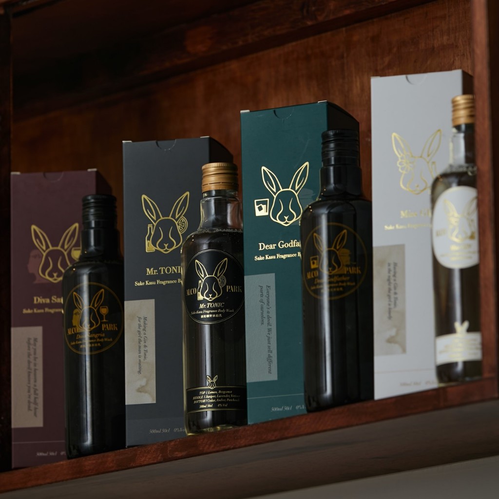 【樂森藥局】(單罐加贈沐浴球) ALCOPARK 經典 私藏酒粕調酒沐浴乳500ml (附壓頭)單罐賣場 | 蝦皮購物