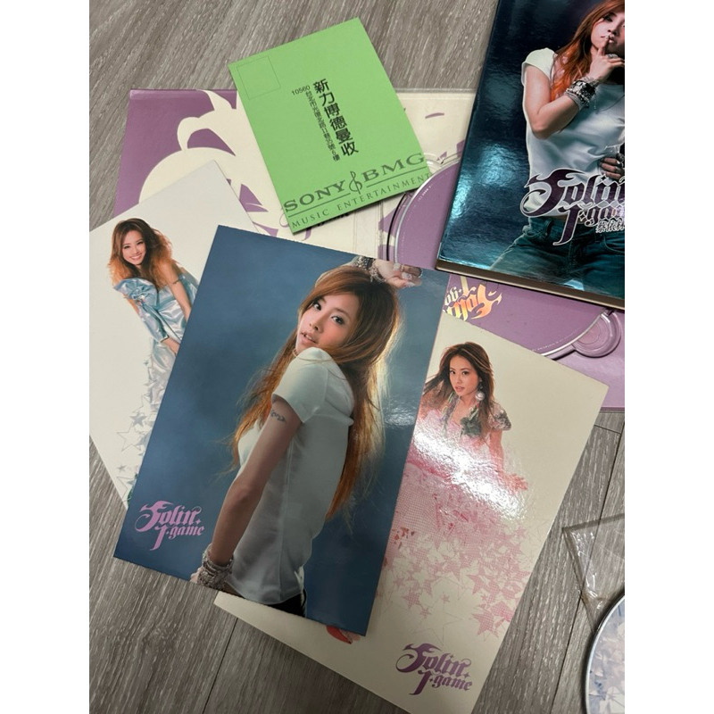 jolin蔡依林 j-game合售 專輯CD +預購特典 hello kitty凱蒂貓聯名徽章 絕版 正版 | 蝦皮購物