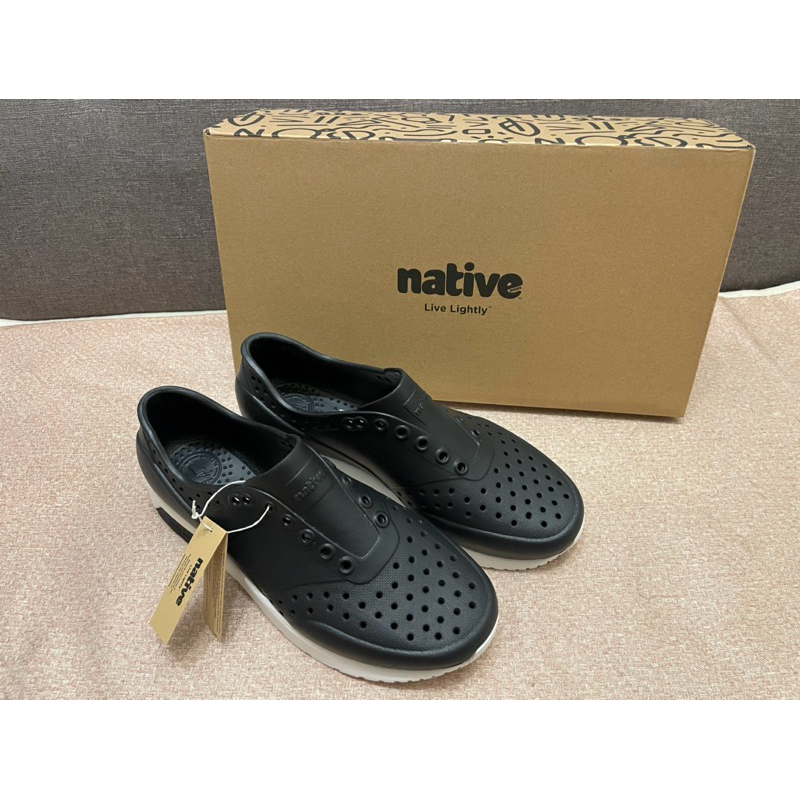 （全新）Native LENNOX 男/女鞋-瞬黑x 貝殼白 M7/25cm | 蝦皮購物