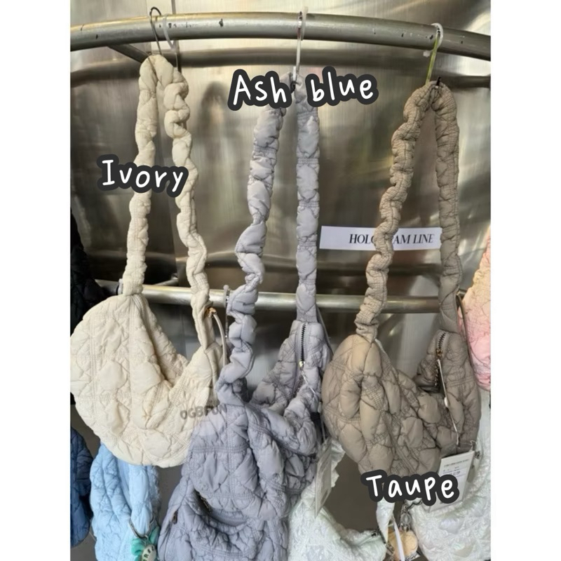 m號 黑/灰/Ash blue現貨24小時出，預購9/23出 ️韓國Carlyn 雲朵包Cozy m 可調節長度 斜背包 | 蝦皮購物