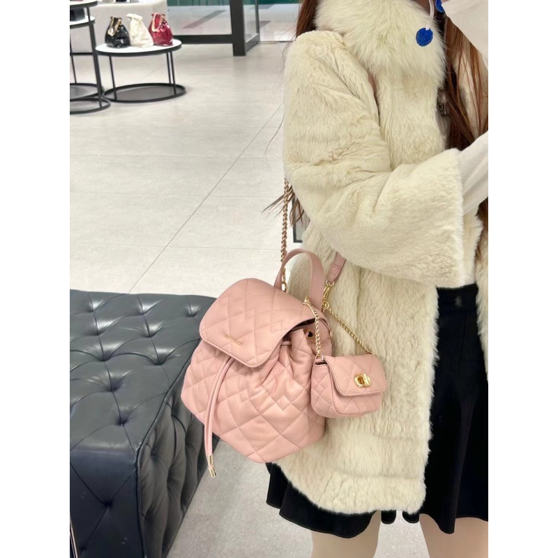 小香風菱格紋後背包 🌟【開立發票🧾】 ️ELSA代購 ️新加坡小CK品牌專櫃正貨代購Ck2-60151400 | 蝦皮購物