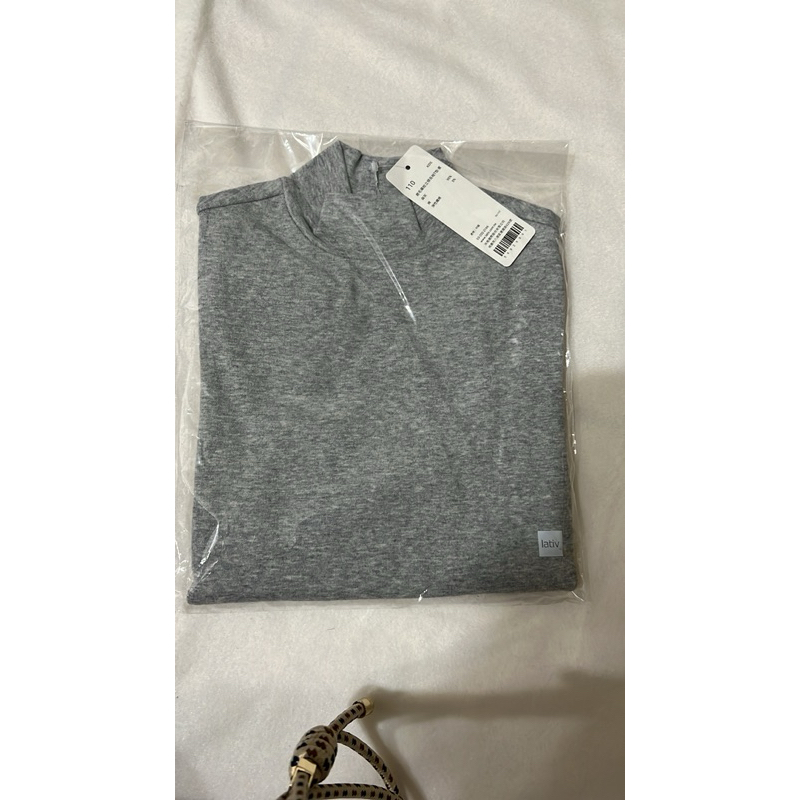 [全新]lativ 磨毛羅紋立領長袖T恤 100cm | 蝦皮購物