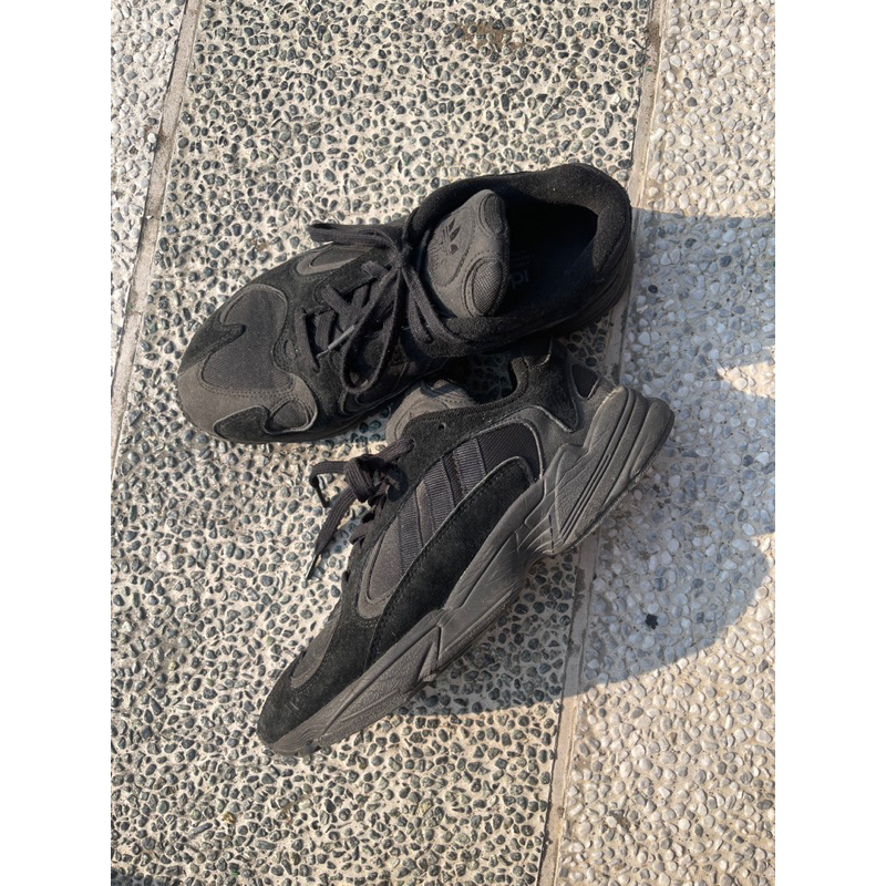 adidas 95成新 黑色 #出清 #便宜賣 加上 puma （圖四） | 蝦皮購物