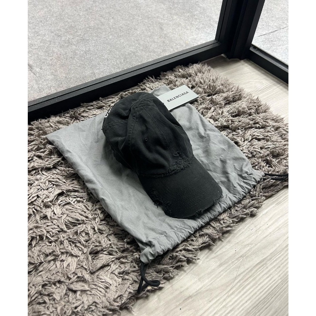 Balenciaga dog bite cap | 蝦皮購物