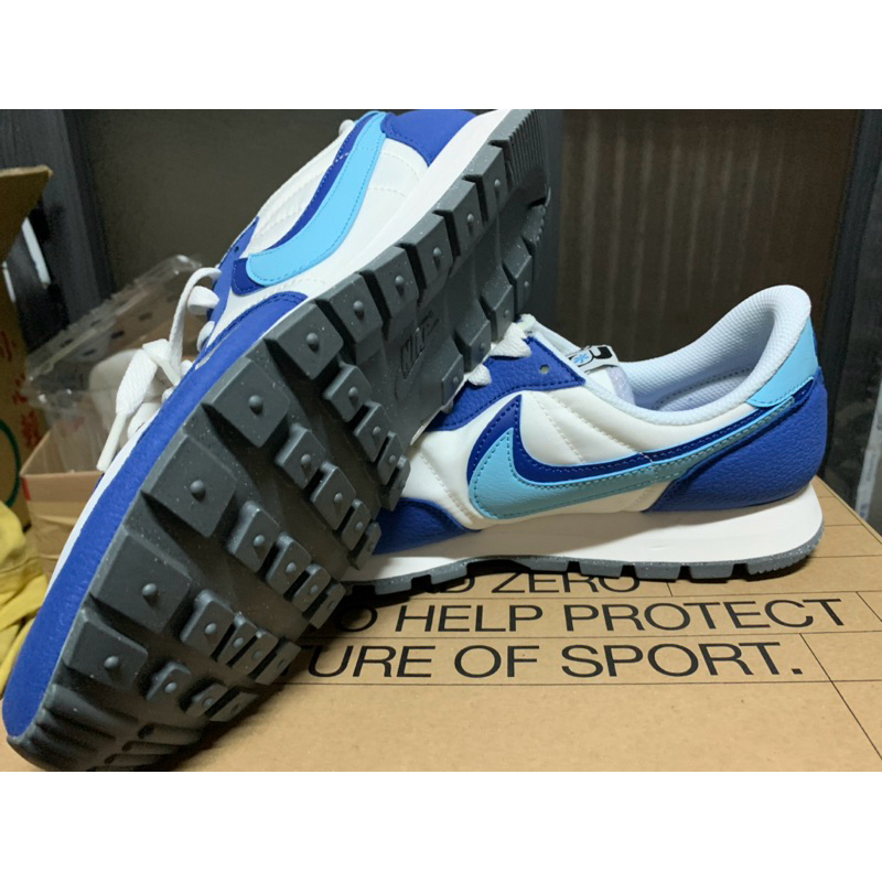 Nike us9.5 慢跑鞋 降價！ | 蝦皮購物