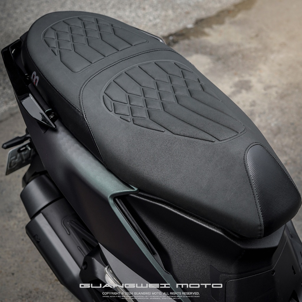 【台中光葳】MMBCU MTRT坐墊 買斷 麂皮 科技麂皮 原廠開模 高密度吸震 曼巴 黑曼巴 MTRT 電繡LOGO | 蝦皮購物