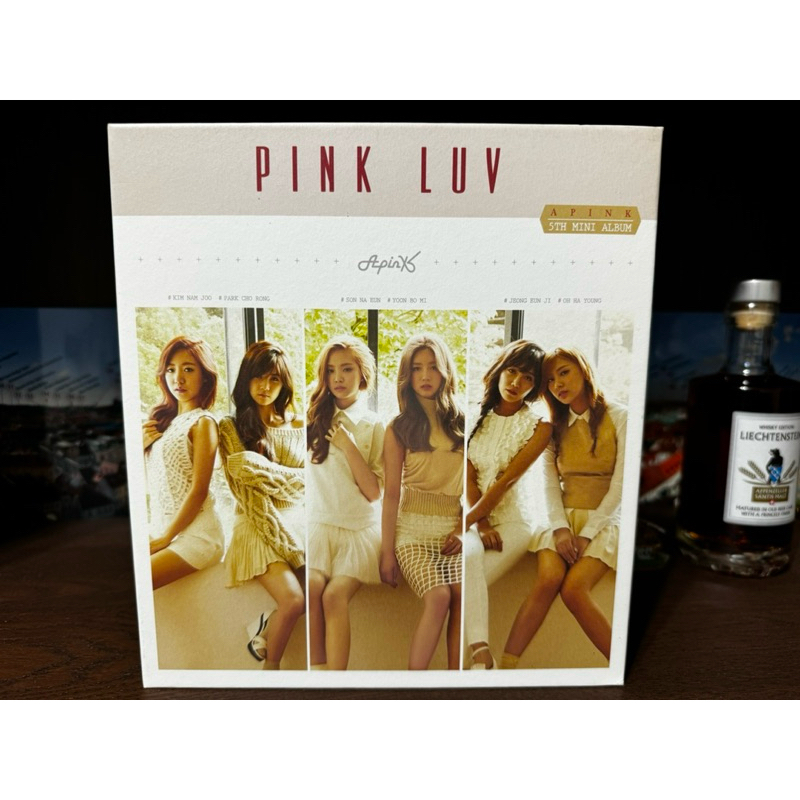 絕版 Apink專輯 luv 韓國進口版 附小卡 | 蝦皮購物