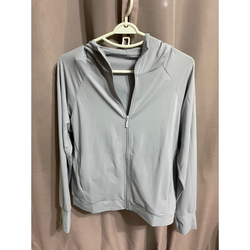 狀況良好出清\ 搶救倉庫大作戰／ Lativ僅拆封 紫外線 抗UV 防曬外套 灰紫 | 蝦皮購物